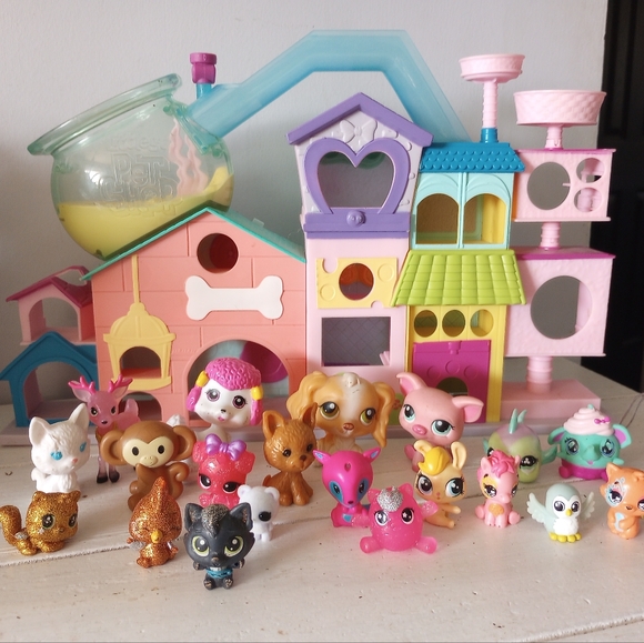 Hasbro | Toys | Littlest Pet Shop Petultimate Lps Apartment Playset ...